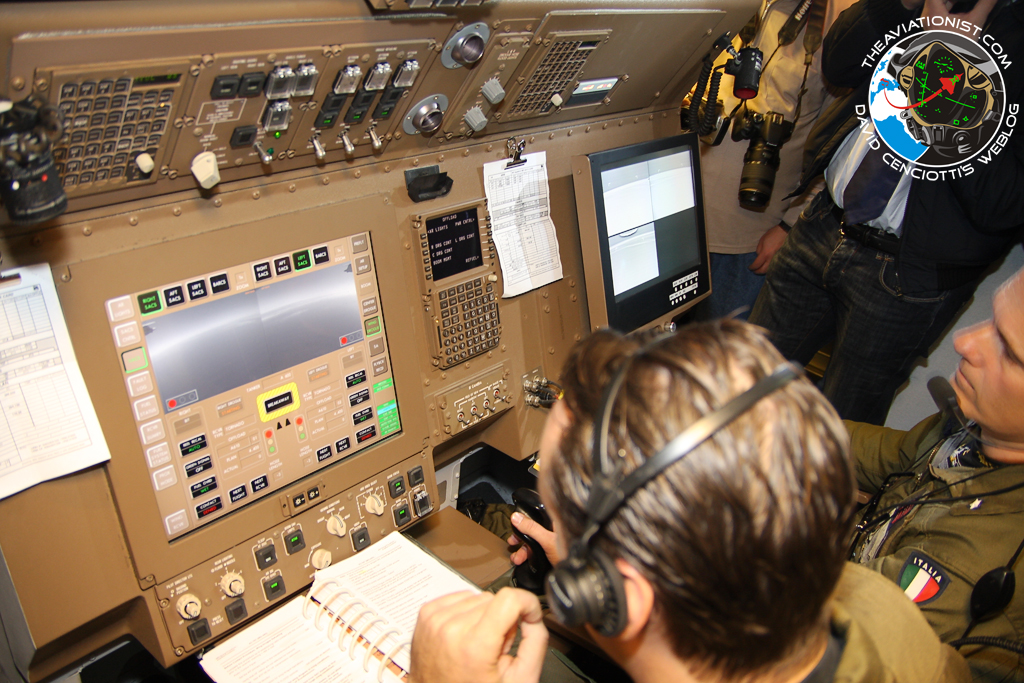 The Aviationist » KC-767 boom operator’s stereoscopic vision goggles ...