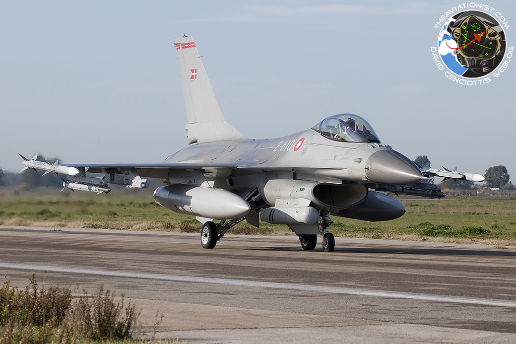 [Photo Gallery] Typhoons and F-16s at the Winter Hide 2013 exercise ...
