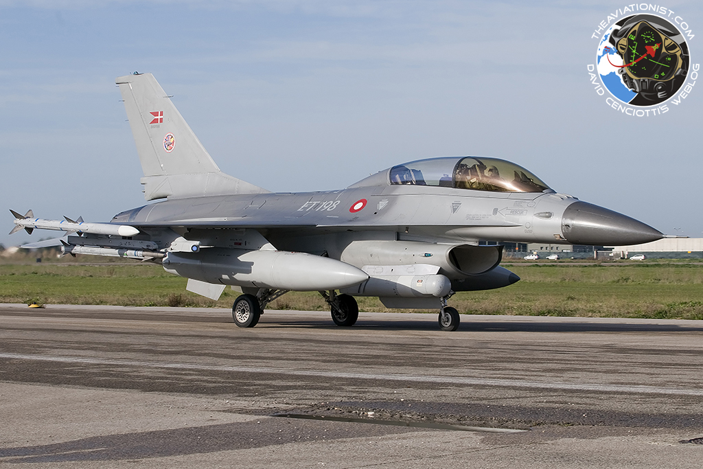 [Photo Gallery] Typhoons and F-16s at the Winter Hide 2013 exercise ...