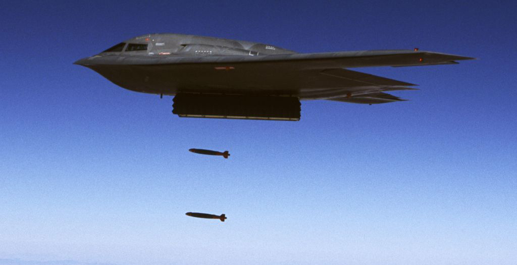 This Interesting Video Shows a B-2 Spirit Stealth Bomber Dropping 500 ...