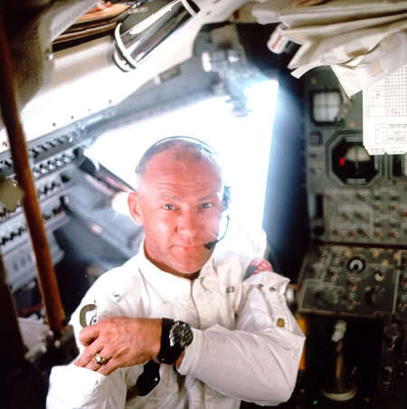 A Brief History of Pilots and Astronauts Wrist Watches - The Aviationist