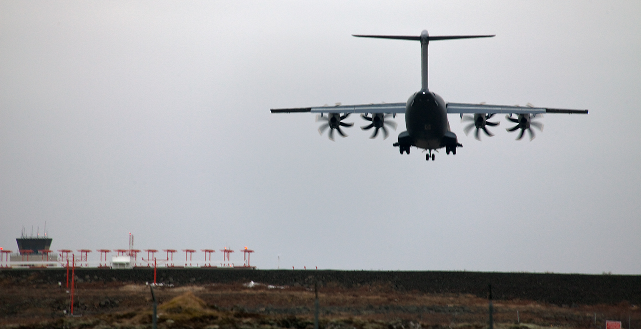 First-Ever North American Luftwaffe Airbus A400M Atlas Demo at Thunder ...