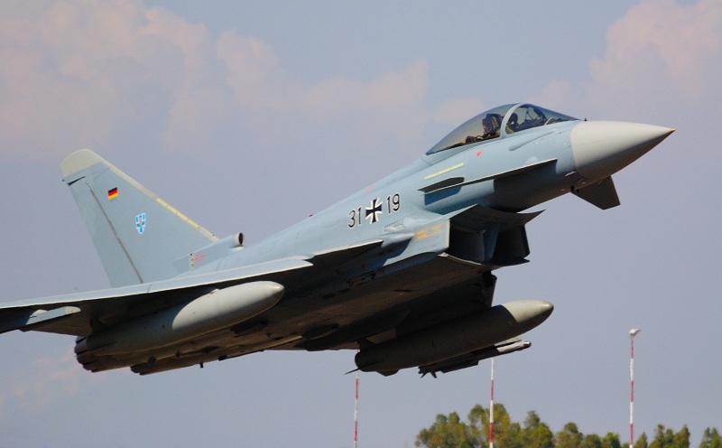 Eurofighter Typhoon flies with Taurus 350 radar-evading cruise missiles ...