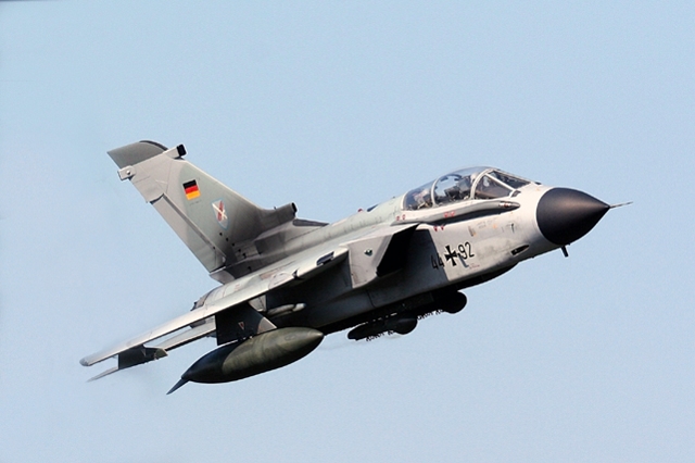 Top Gun over the desert: All the fancy aircraft of Naval Fighter ...