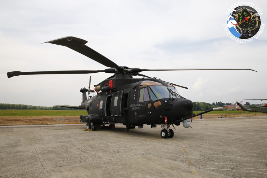 The Italian Air Force has unveiled a new indigenous trainer: the T-344 ...