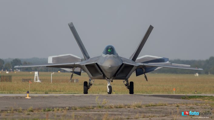 Here are the first pictures of the U.S. F-22s deploying to Poland for ...
