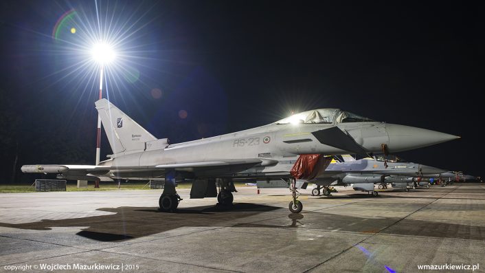 These Unique Photographs Show Some of The Coolest Radom Airshow 2015 ...