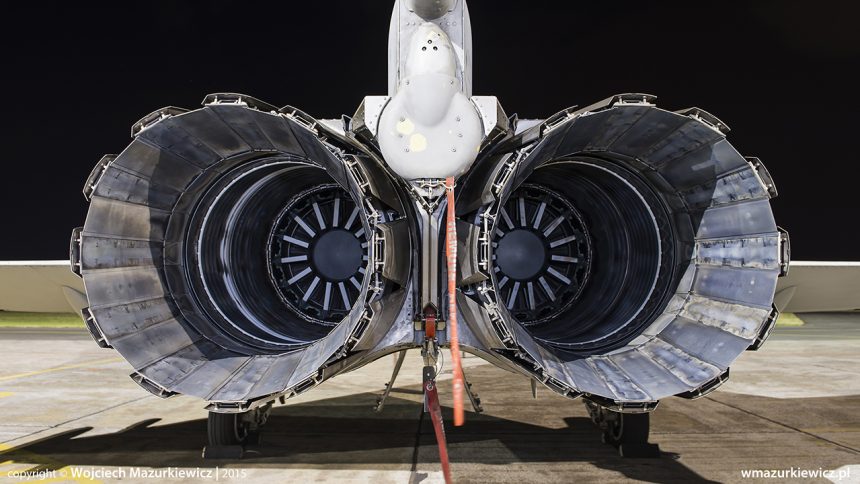 These Unique Photographs Show Some of The Coolest Radom Airshow 2015 ...