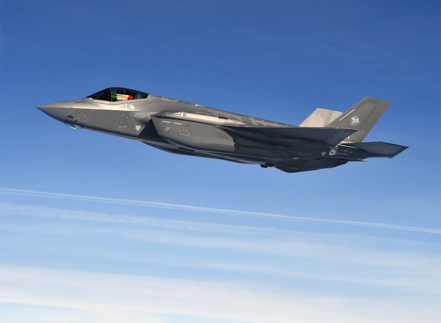 Take a look at these fantastic air-to-air photographs of the F-35 ...