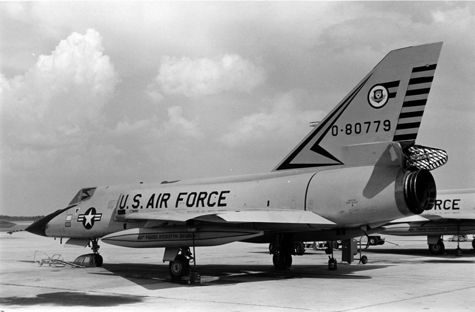 Here's why the F-106 Delta Dart was the ultimate bomber interceptor ...