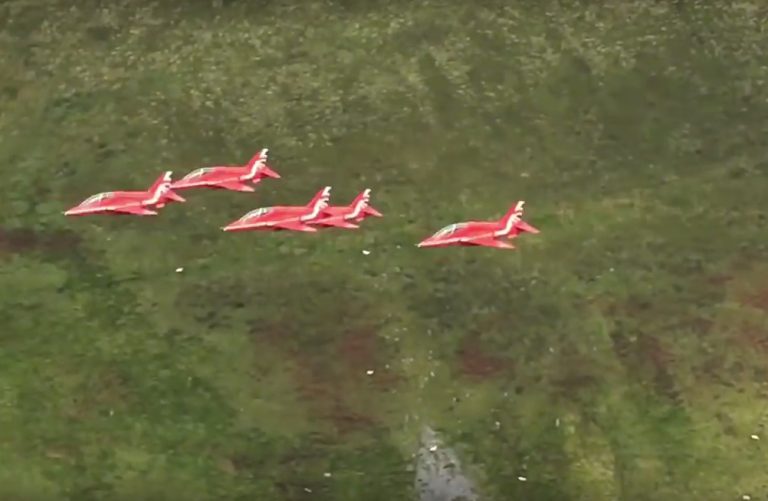 This Cool Video Shows A U.S. C-17 Airlifter Flying At Low Level Through ...