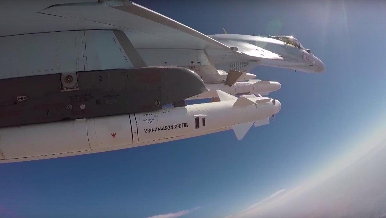 Take A Look At This Epic Video Of A B-1 Bomber Performing A High-Speed ...