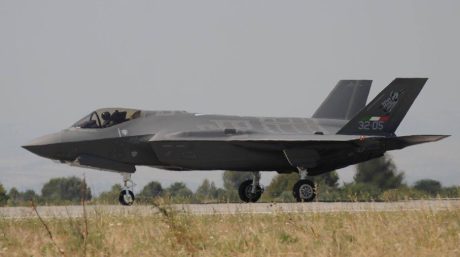 Here Are The World's First F-35A Lightning II Stealth Aircraft With ...