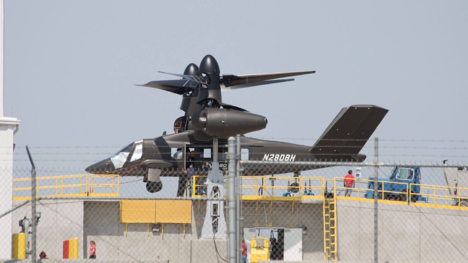 Side View Of The First Bell V-280 Valor Next-Generation Tilt-Rotor ...