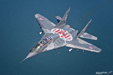 Stunning Photographs of the Polish MiG-29s and Italian Typhoons of NATO ...