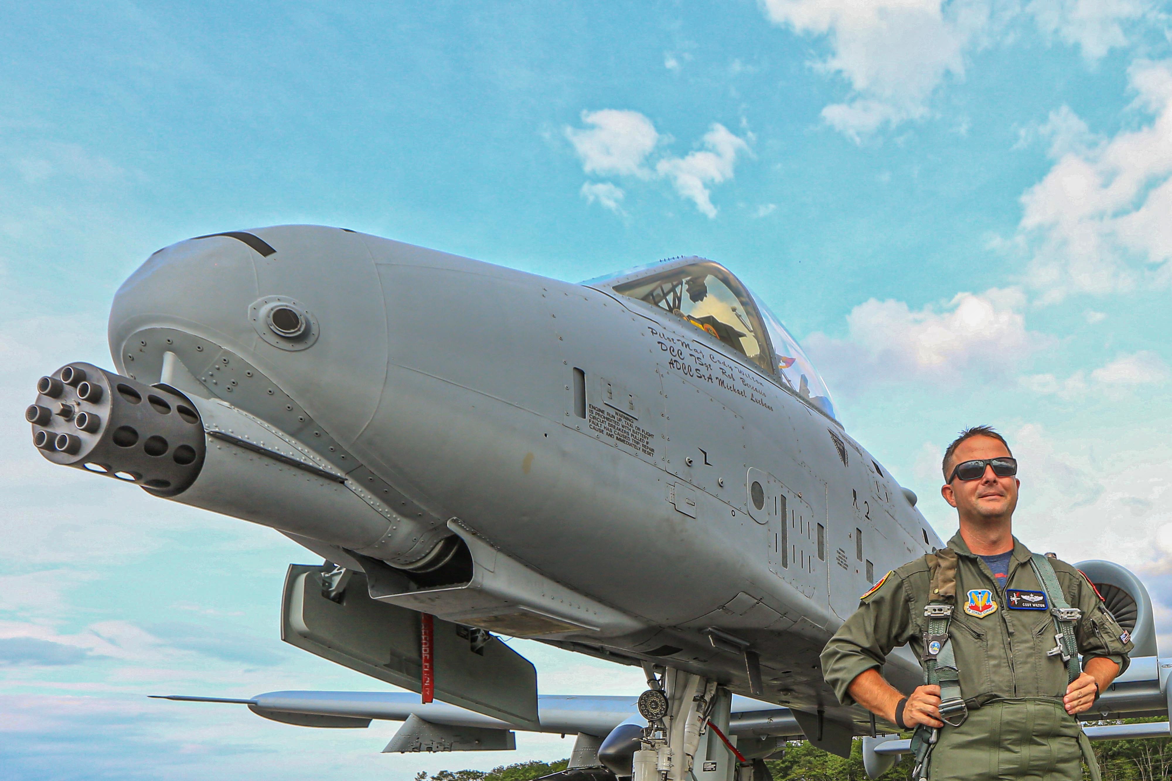 We Interviewed The A-10 Thunderbolt II Demo Pilot Who Told Us Why The ...