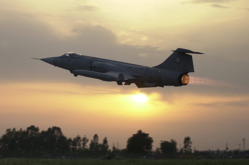 This Awesome Video Of A General Electric J79 Engine Shows The Theory ...