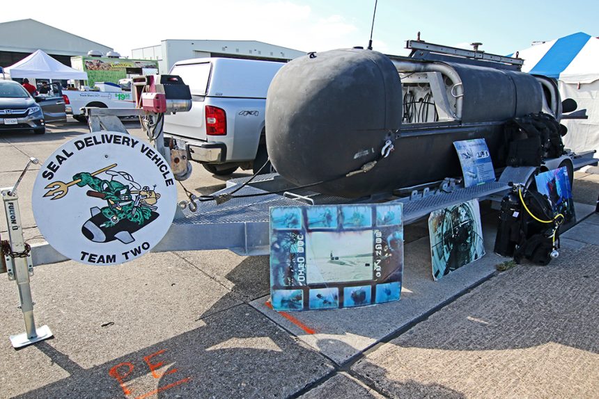 A Rare Insider’s Look at The Once Top Secret Navy SEAL Mini Sub, The ...