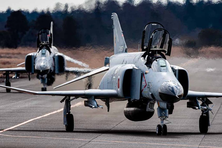 Hyakuri's Last Samurais: Japan Air Self Defense Force Phantom Exposed ...