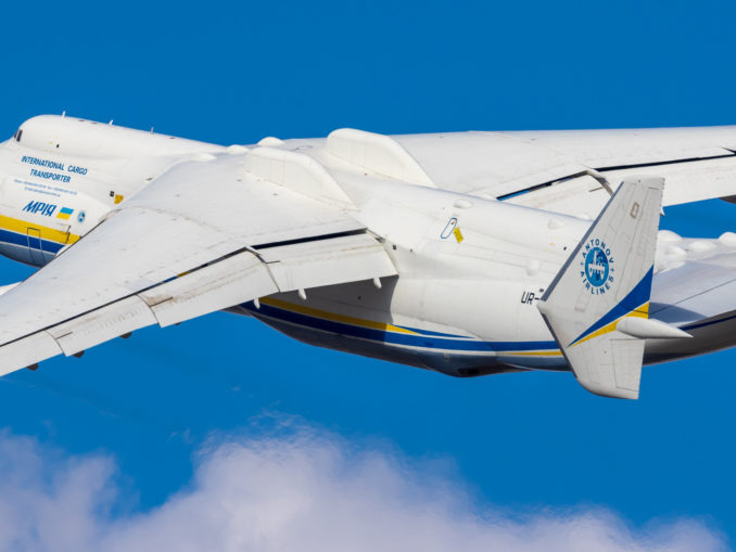 Here's What the Massive An-225's Wake Turbulence Does To Fog - The ...