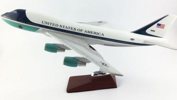 Dramatic Aerial Footage Shows Air Force One Doing Mount Rushmore ...