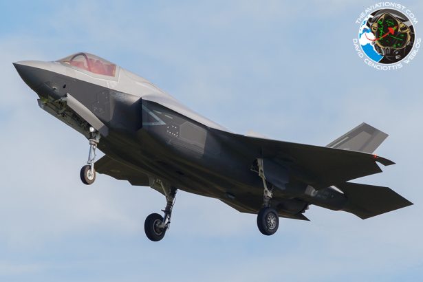 The First Italian Air Force F-35B Deploys To "Deci" Air Weapons ...