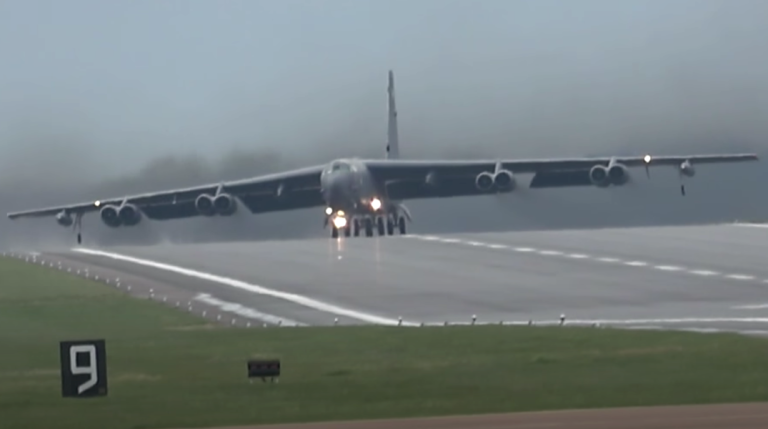 Tales From The Cockpit: Testing The B-52 Stratofortress Bomber With The ...