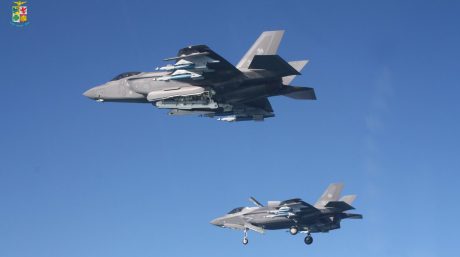Check Out These Photos Of The Blue Angels Flying The Diamond Formation ...