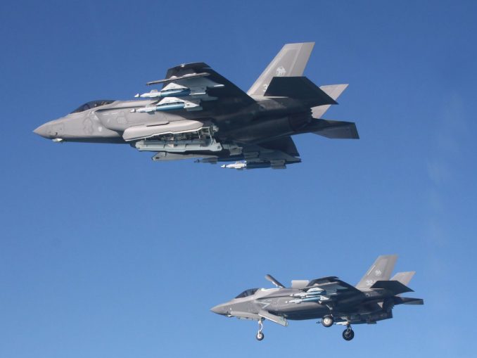 Check Out These Photos Of The Blue Angels Flying The Diamond Formation ...