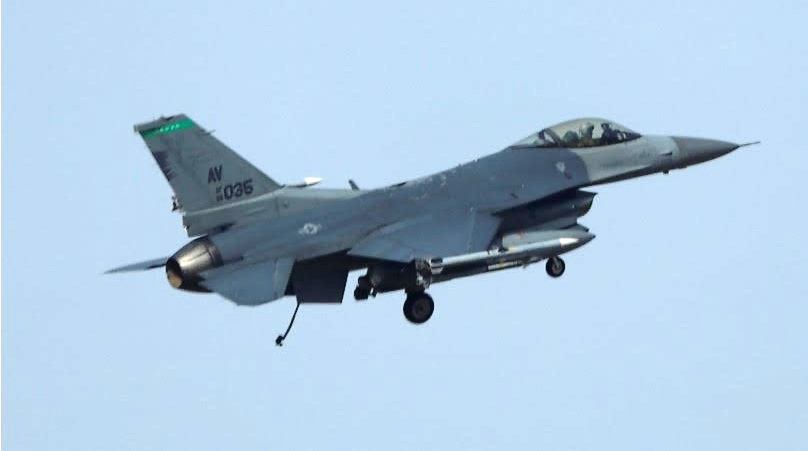 Photos Emerge Of Armed F-16 During Gear Emergency That Led To Belly ...