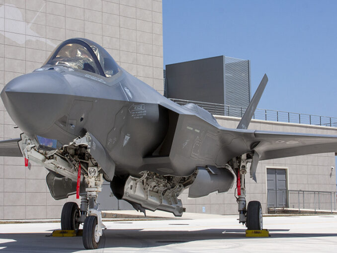 Lockheed Martin and Boeing team up in a new USAF Long Range Strike ...