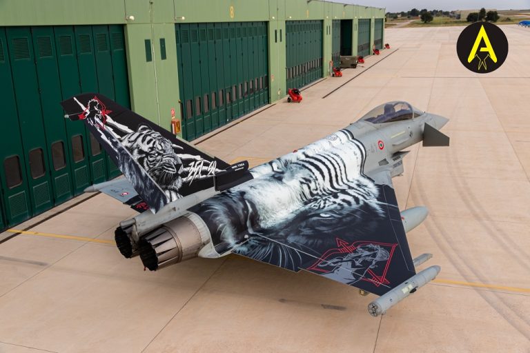 The Italian Air Force Has Unveiled A Eurofighter In New Special Color ...