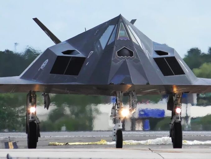 Nellis Aggressors' F-15 in new "splinter" color scheme at Red Flag 12-2 ...