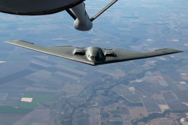 Watch These Amazing Shots Of U.S. B-2s Flying Alongside RAAF F-35s Over ...