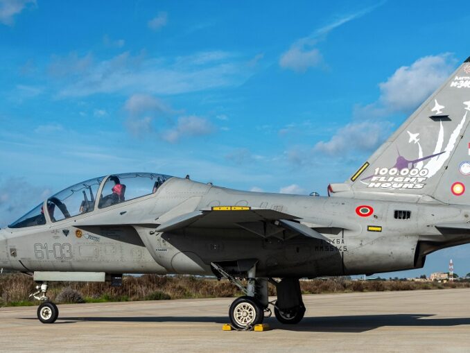 Watch Israeli Air Force warplanes performing aerial refueling during ...