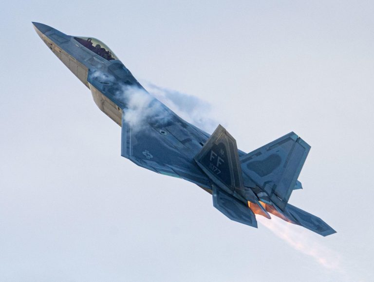 U.S. Air Force Testing New Sensors On The F-22 - The Aviationist