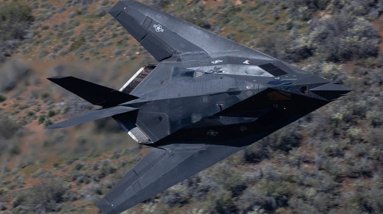 25 Years Ago Today: An U.S. F-117 Stealth Jet Is Shot Down Over Serbia ...
