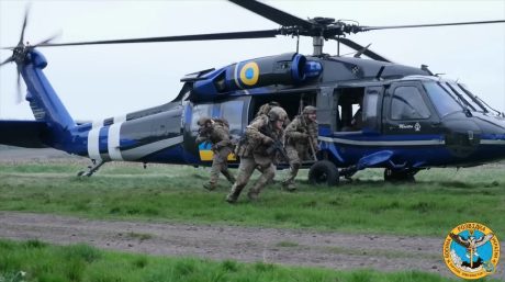 First (And Only) Ukrainian Black Hawk Seen In Action - The Aviationist
