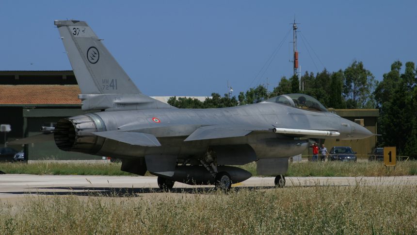 Italian Vipers: The Story Of The F-16 Fighting Falcon In Italian Air ...