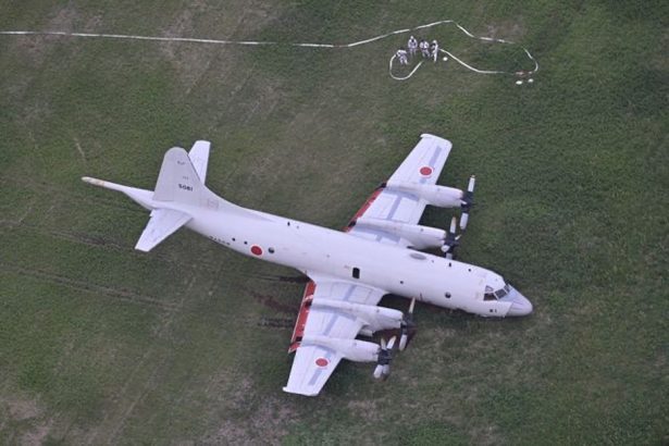 Japan Maritime Self-Defense Force’s P-3C Orion Aircraft Skids Off Runway During Landing - The ...