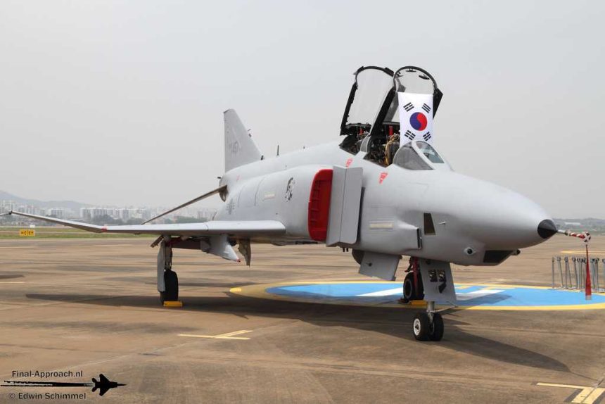 Farewell to a Legend: South Korea's Final F-4 Phantom Takes Flight in ...