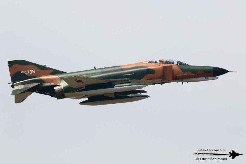 Farewell to a Legend: South Korea's Final F-4 Phantom Takes Flight in ...