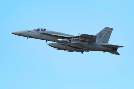 These Photos Provide a Size Comparison Between the New AIM-174B and AIM-120 Missiles - The ...