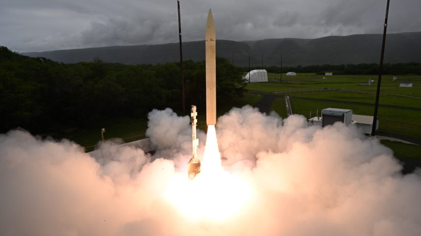 US Army’s Dark Eagle Hypersonic Missile Battery Debuts In Resolute ...