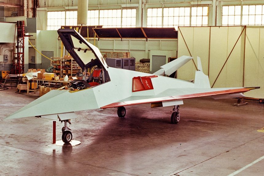 F-19 Stealth Fighter: The Most Questionable (and Beautiful) Aircraft of ...