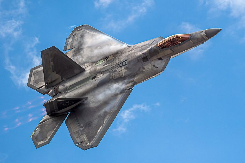 U.S. Air Force Awards RTX $1 Billion Contract to Upgrade F-22 Sensors ...