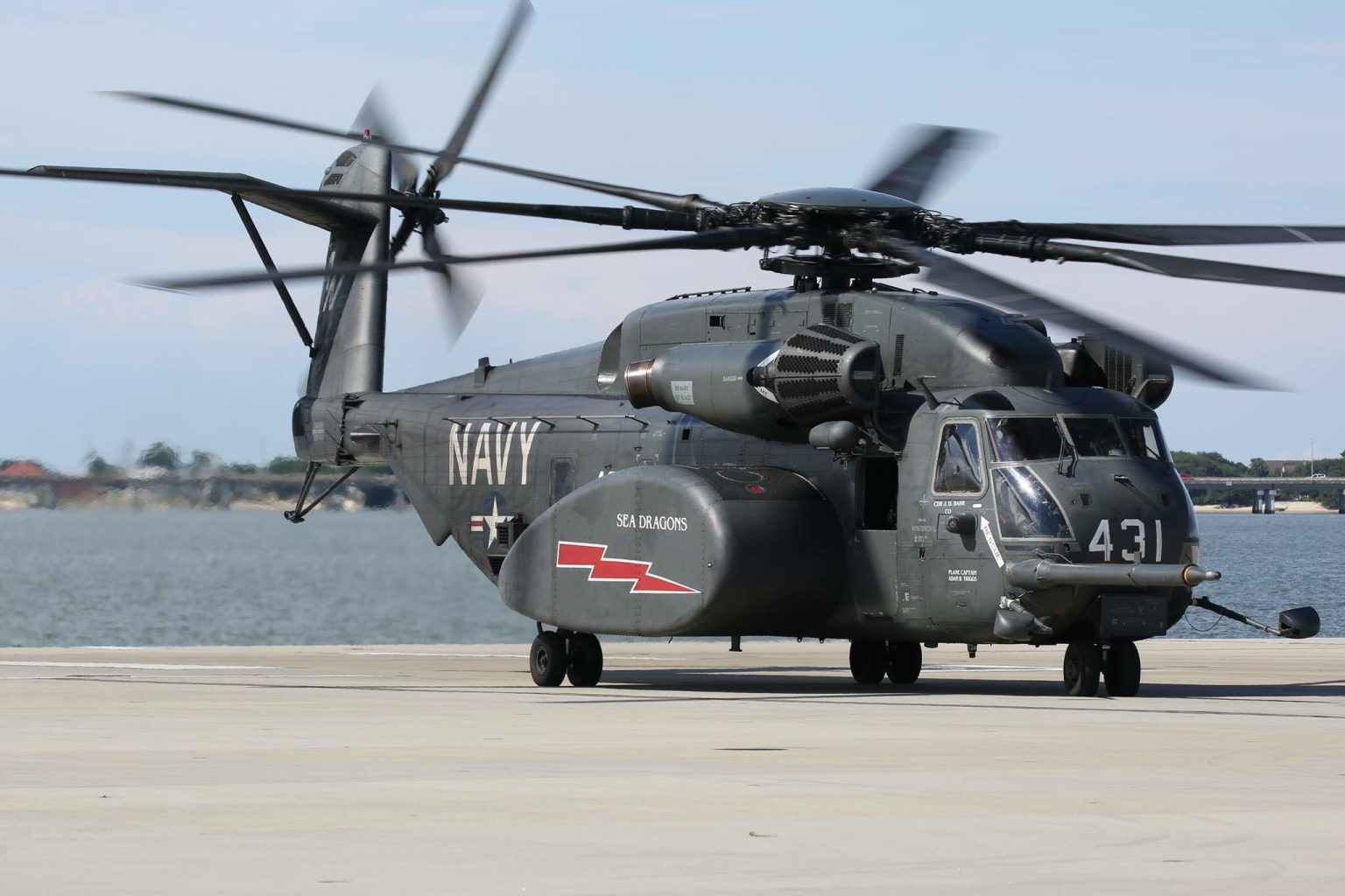 Massive MH-53E Sea Dragon Helicopter Delivered To The Valiant Air Command Warbird Museum - The ...