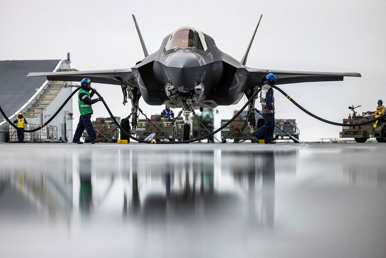 Royal Navy Releases Stunning Photos of HMS Prince of Wales and F-35Bs ...