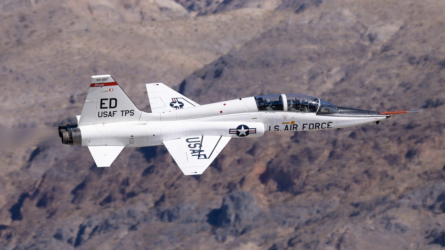 USAF Test Pilot School T-38C in Retro Livery Makes Rare Visit To The ...