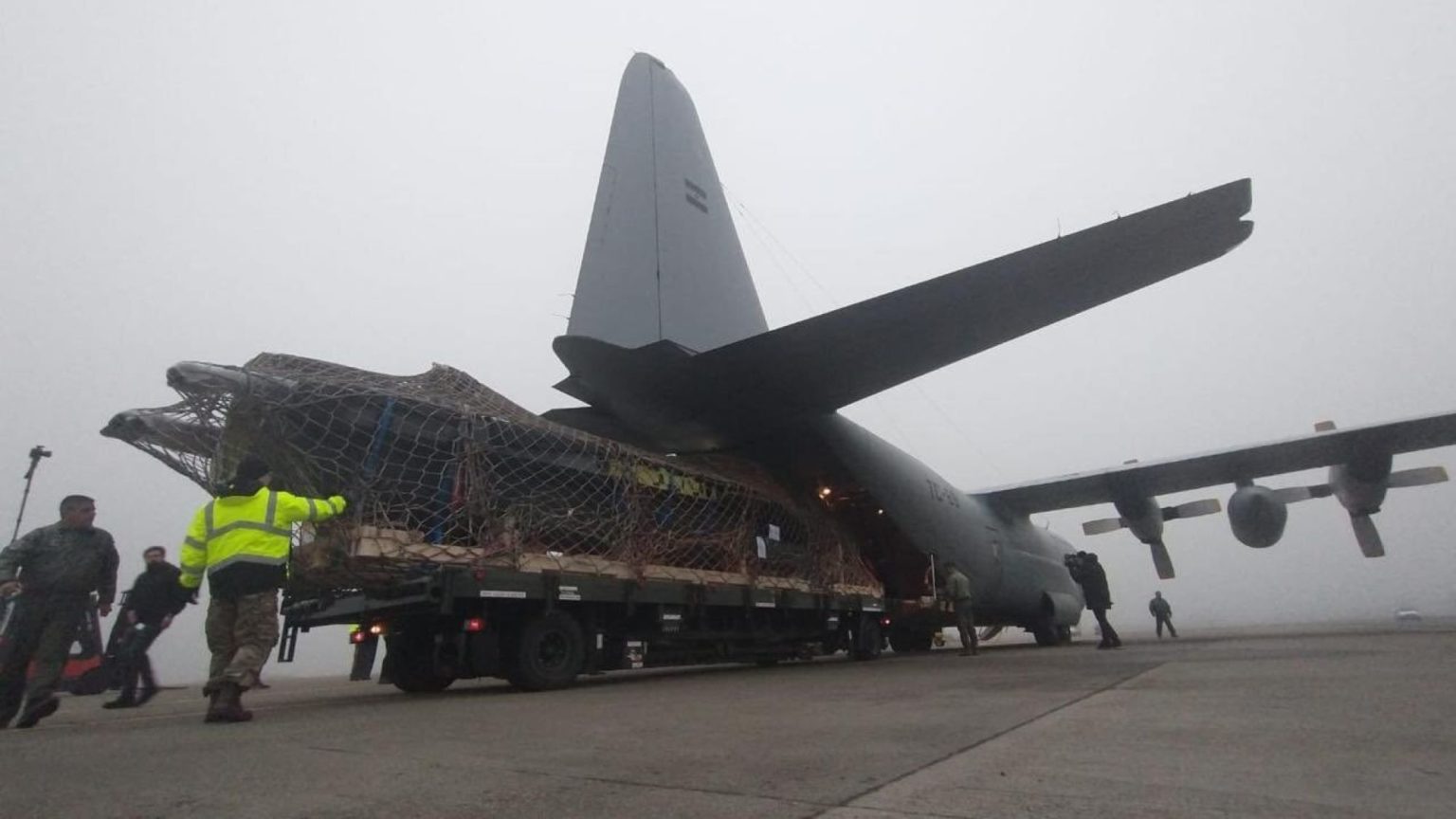 Argentina Receives First Ex-Danish F-16B, Flown Disassembled in KC-130H ...